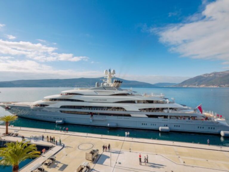Super Yacht Ocean Victory - Speedheat